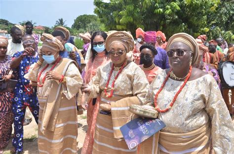 Queen Ayo Balogun And Siblings Bury Mum Mama Ogunlade 91