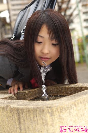 Yoshiko Suenaga Japanese Cute Idol Hot Japanese School Girl Uniform