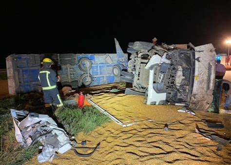 Cañada de Gómez Accidente entre dos camiones que circulaban por la