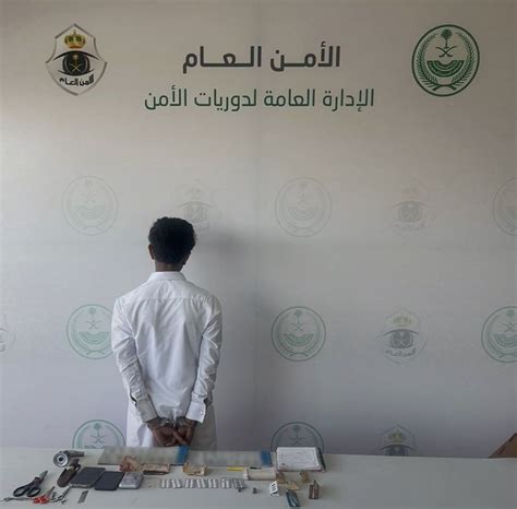 جريدة الرياض دوريات الأمن بالقصيـم تقبض علـى شخص لترويجه مواد مخدرة