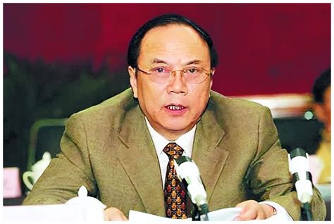 他是原广东省委副书记，包养女主持人，却敛财2959万，下场如何？陈绍基连超张子