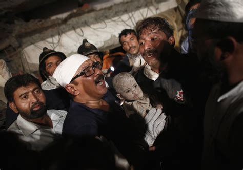 Building Collapse In Indias Mumbai Kills 71 Many Feared Trapped One