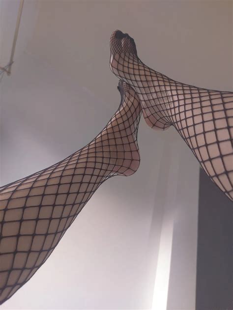 Feet Fetish Fishnet Stockings 4 Nude Pics Xhamster