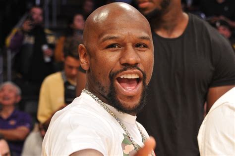 Floyd Mayweather Gives 300 Tips To Each Cook At Catch Las Vegas
