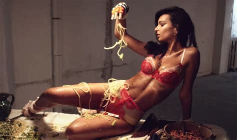Emily Ratajkowski Flaunts Pert Derriere After That Love Advent Clip