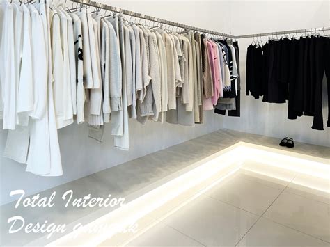 하남 여성의류 매장 디자인 감각