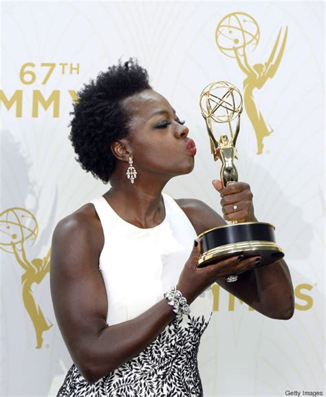 Emmy 2015 Viola Davis é Primeira Mulher Negra A Ganhar Emmy De Melhor