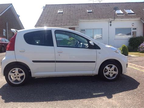Peugeot 107 Sportium 1 0 Petrol 5 Door Hatchback With Rear Spoiler In