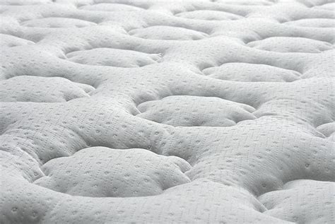 astuces pour éliminer les taches de transpiration sur un matelas