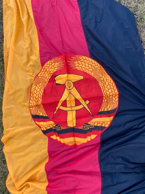 Fahne Banner Flagge Der Ddr In Berlin Neukölln Kleinanzeigende