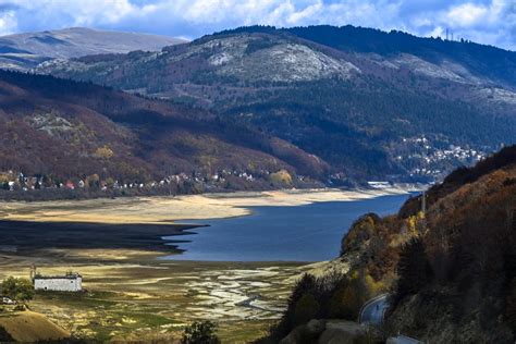 Најстудено во Лазарополе најмногу дожд во Маврови Анови
