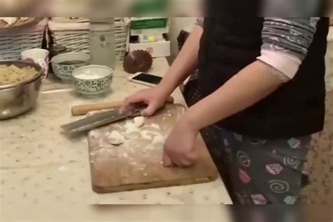辛苦包的饺子被山东老公一屁股坐扁能忍吗