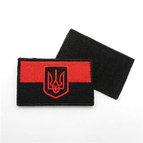 Вишитий шеврон прапор УПА з гербом України нашивка патч червоно чорний
