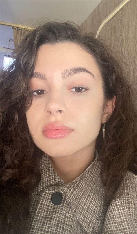 Sema Sobacı Adlı Kullanıcının سو بورجو يازجي Panosundaki Pin 2021 Güzellik Fotoğraf çekimi