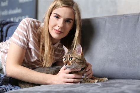 Young Female Cat Images Free Download On Freepik