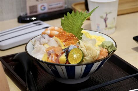 【板橋江子翠站美食】12貫豪華壽司美味超值，巷弄內平價日本料理，鮨跡日本料理：丼飯、壽司、便當，升級套餐飲料喝到飽 5239 貓大爺