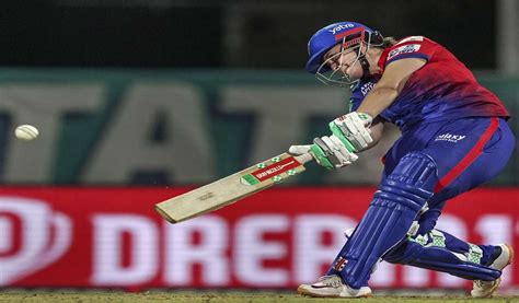 Wpl Delhi Capitals Surge To Top Of Table With Dominant 9 Wicket Win