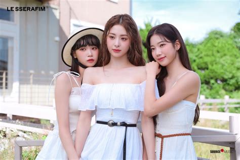 르세라핌 르세라핌 시즌그리팅 비하인드 컷 촬스의 이슈와 유머
