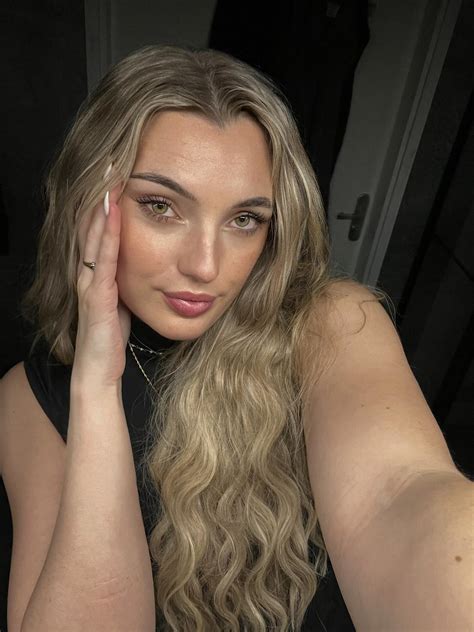 👀