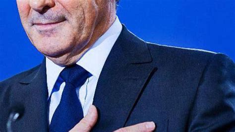 Primaire à droite Fillon triomphe par KO Le Parisien