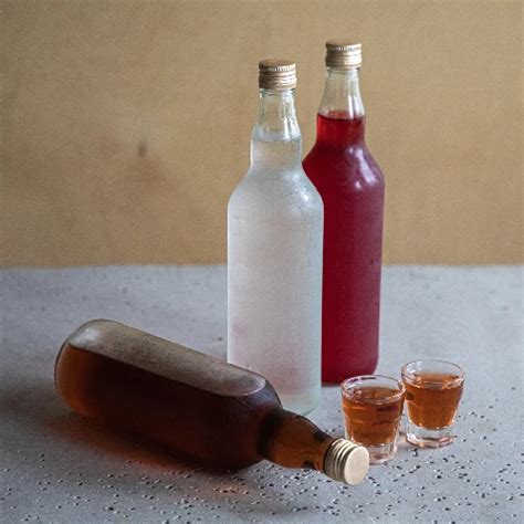 A Set Of 4 Glass 700 Ml Bottles Buy Now Symbol 631406