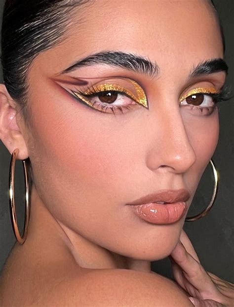 Colourful Makeup Ideas For Music Festivals Golden Earth Glimmer