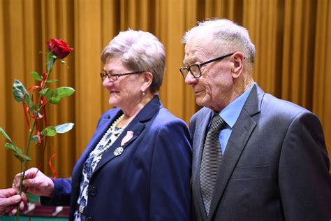 Przeżyli ze sobą 50 lat 100 par odebrało odznaczenia zdjęcia Suwałki
