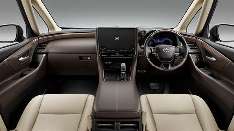 全新toyota Alphard正式由马来西亚总代理umw引进马来西亚，售价rm538000 爱玩库