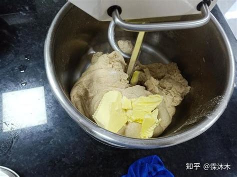 芝士肠仔碱水包 知乎