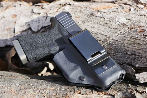 Why A Kydex Holster Setick