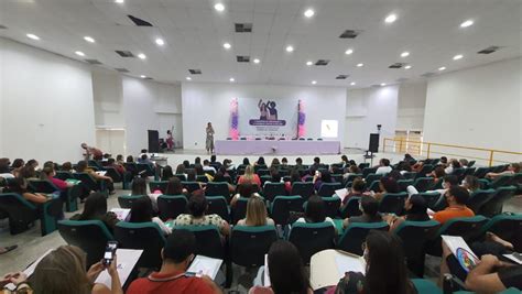 Simpósio Debate Violência De Gênero E Feminicídio Jornal A Praça