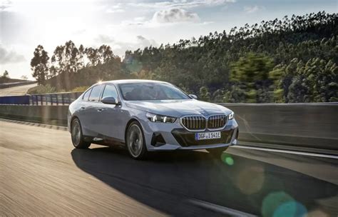 2024 World Car Awards 世界年度風雲車 全新世代bmw 5系列勇奪年度最佳豪華車大獎