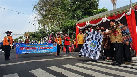 Parade Drumband Siswa Nganjuk Jadikan Anak Didik Miliki Jiwa Tangguh