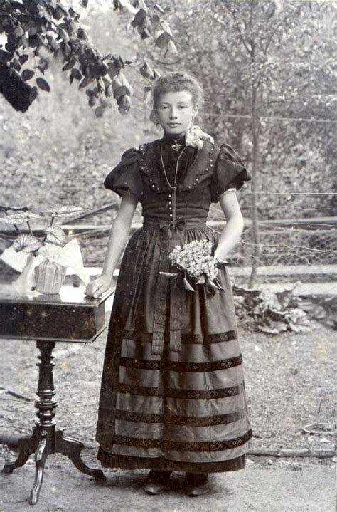 45 Fascinating Vintage Photos Of German Teenage Girls From The 1900s