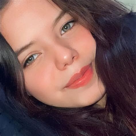 𝒎𝒆𝒍𝒚𝒔𝒔𝒂 𝒔𝒐𝒖𝒛𝒂 Xmmel • Threads Say More