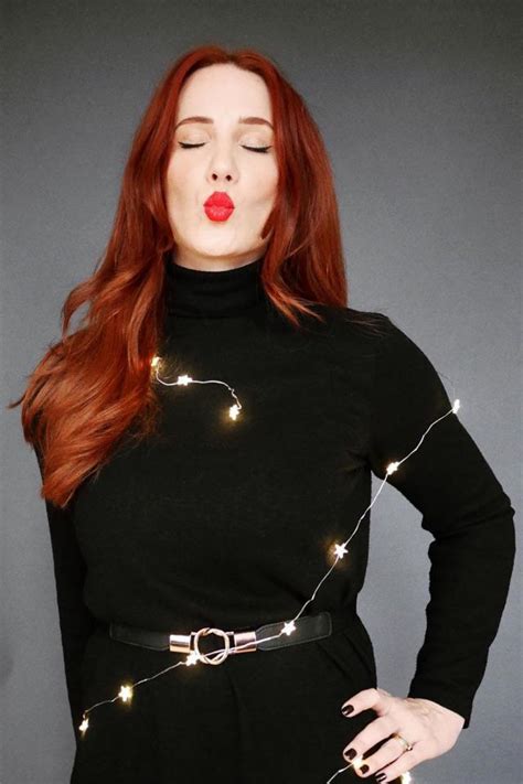 Simone Simons Rmetalnsfw