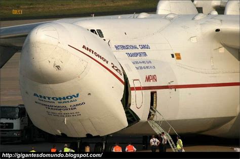 O Maior do Mundo de Imperatriz O maior avião cargueiro do mundo