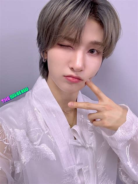 어제 음방 착장 예쁘다고 칭찬 많았던 아이돌  인스티즈 Instiz 이슈 카테고리