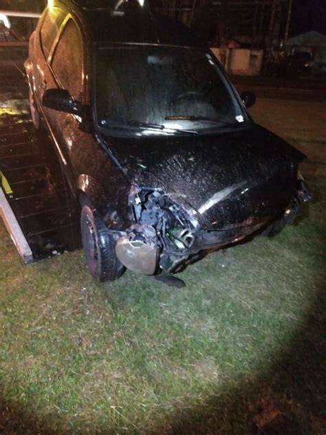 Motorista sinais de embriaguez provoca acidente Rádio Super FM