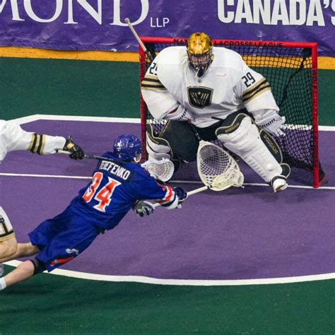 Hat Trick For Terefenko Thunderbirds Win The Battle Of The Coasts Dalhousie Gazette