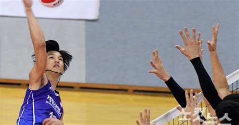 공격 시도하는 제천산업고 임동진 공격 시도하는 제천산업고 임동진