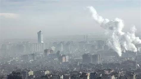 Air Pollution Alert In London Mayor Calls To Avoid Car Journeys