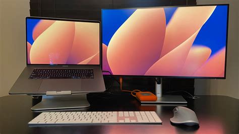 Mac Monitor
