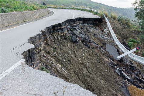 Analysis Of Quebec Landslide May Help Identify Dangerous Zones Earth