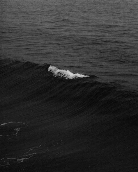 Я стараюсь быть доброй но продолжаю шутить убогие шутки и находится в вечеом поиске чего то от