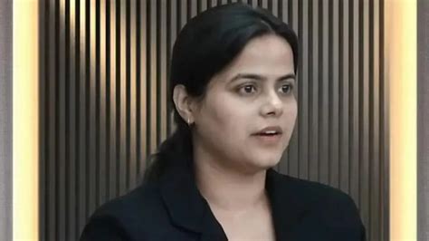 Upsc Topper Shakti Dubey दोन नंबरने हुकली होती बाजी तिसऱ्या प्रयत्नात
