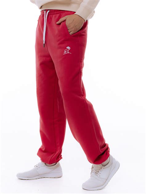 Спортивные брюки и шорты