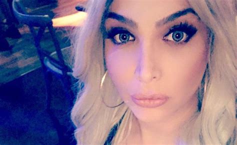 אני הטרנסית הזאת הגדולה הטרנסית הזאת שלא עוברת