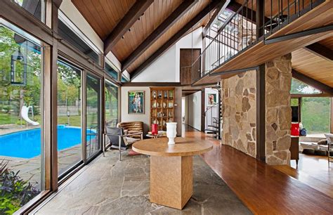 Harry Weese Designed Woodland Home Outside Chicago Asks For 899k The