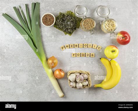 Les aliments prébiotiques sont des types de fibres alimentaires qui nourrissent les bactéries